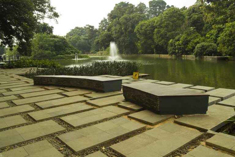 KEBUN RAYA BOGOR Tiket Masuk, Zona Taman dan Rute Mar 2026