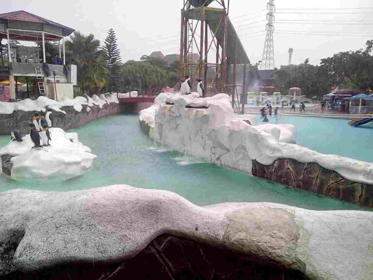 SNOWBAY WATERPARK Tiket dan 10 Wahana Terbaik