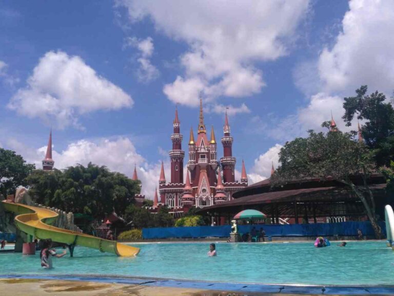SS WATERPARK TMII Harga Tiket Masuk dan Wahana