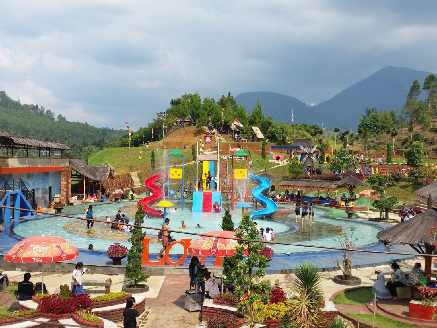 FARM HOUSE LEMBANG Harga Tiket dan Wahana