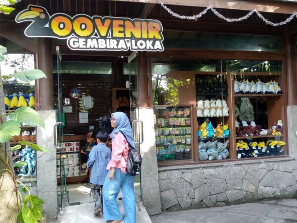 Tiket Masuk Gembira Loka Zoo, Wahana dan Satwa - Oktober 2025