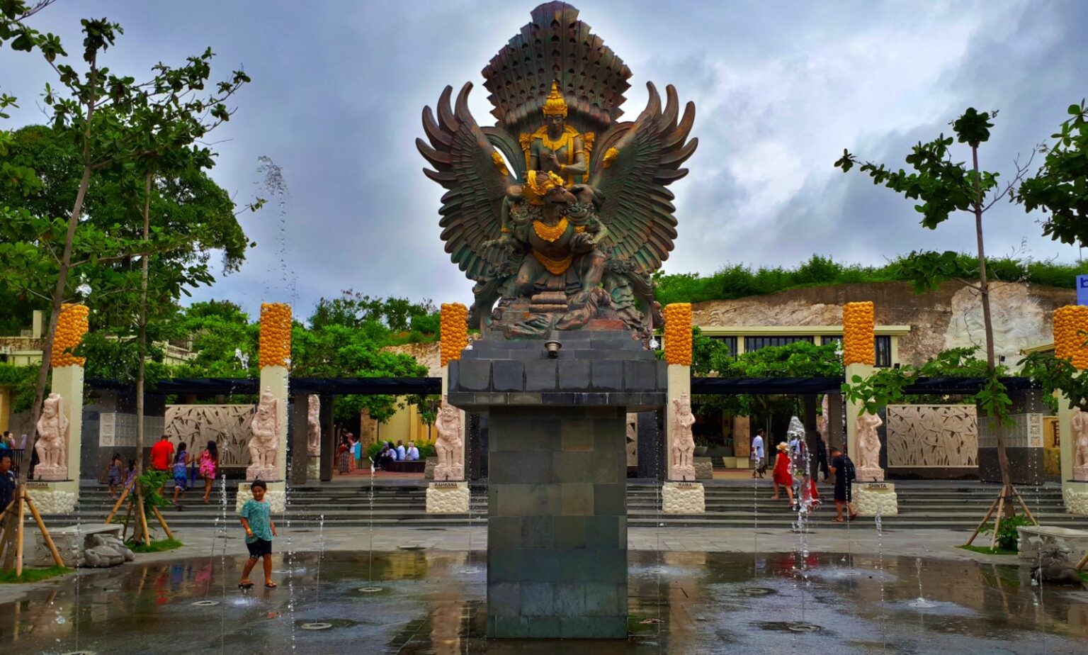 GARUDA WISNU KENCANA Tiket & Atraksi - Oktober 2025