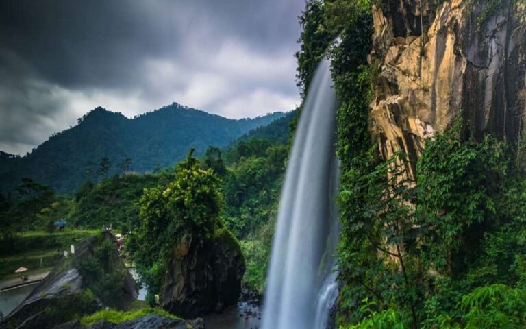 CURUG BIDADARI Harga Tiket dan Aktivitas