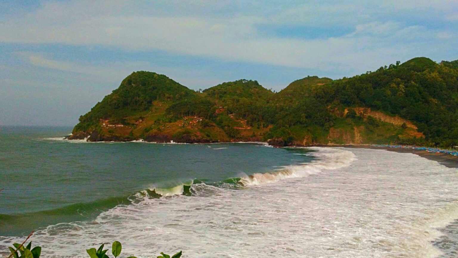 PANTAI WATU BALE Tiket Masuk dan Aktivitas - Oktober 2025