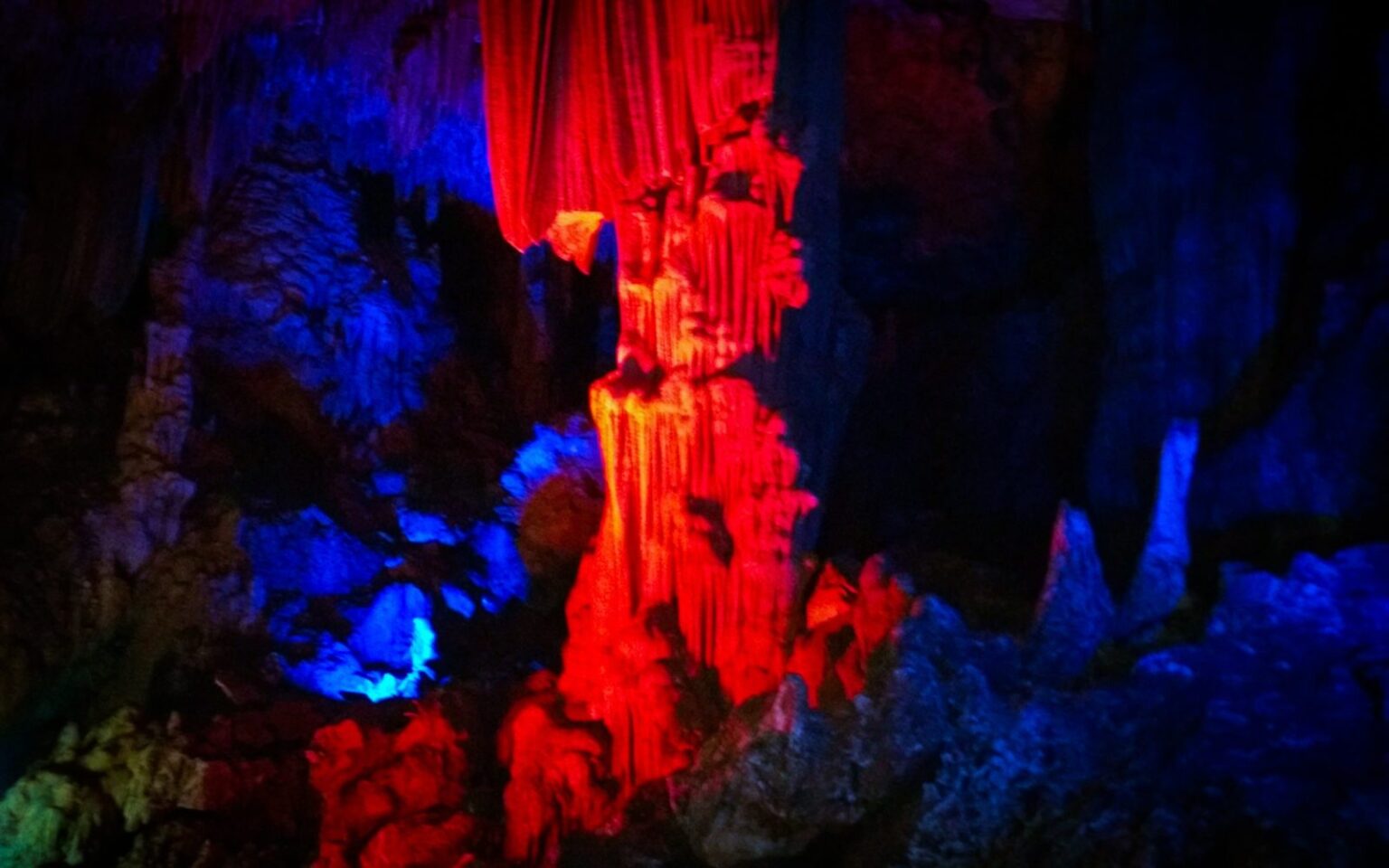 GOA GONG PACITAN Tiket Masuk, Pesona dan Fasilitas - Oktober 2025