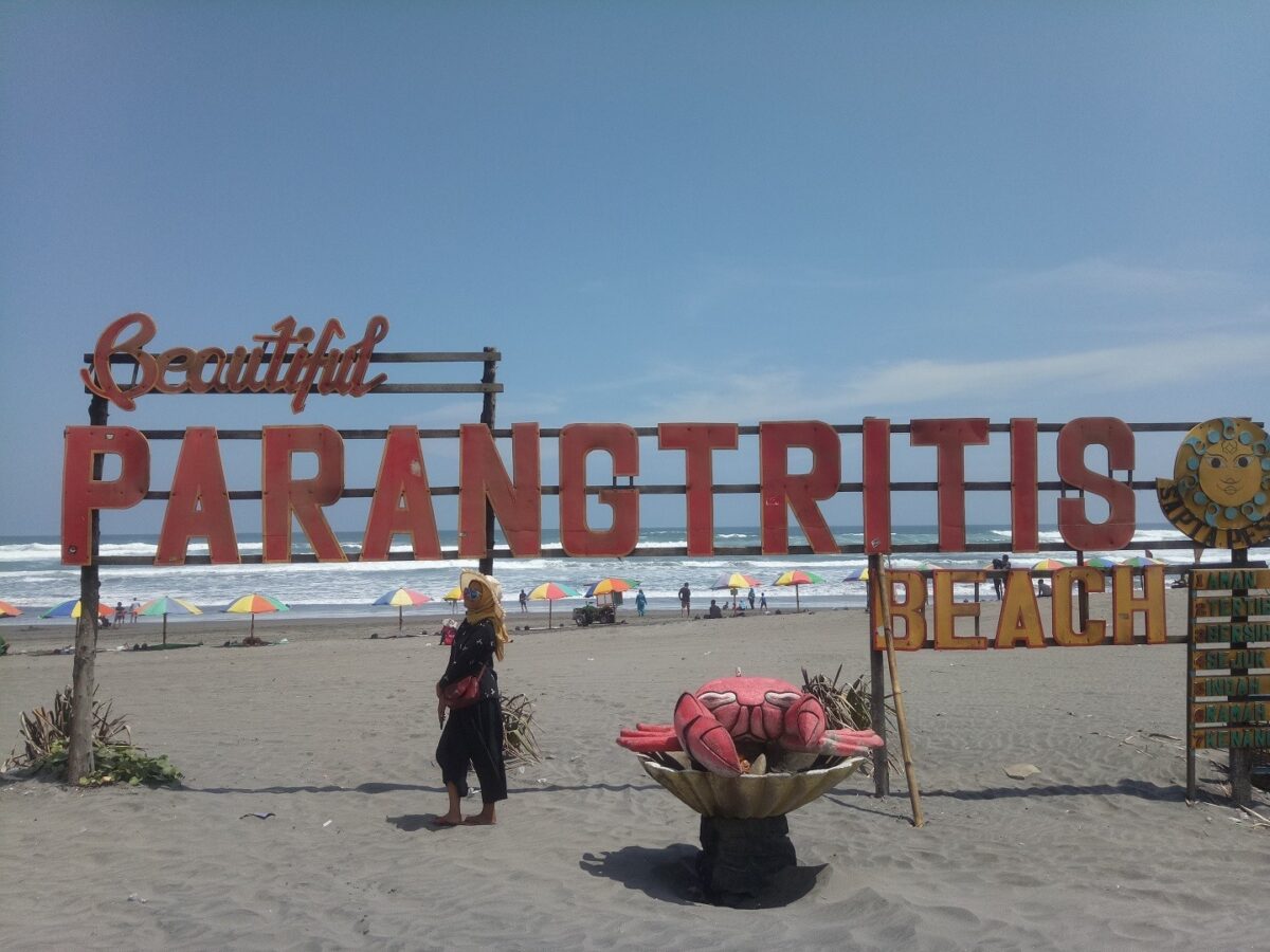 Pantai Parangtritis Tiket Masuk, Aktivitas dan Fasilitas - Oktober 2025