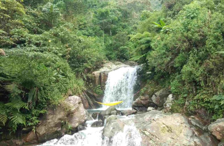 CURUG HORDENG Tiket & Daya Tarik - Oktober 2025