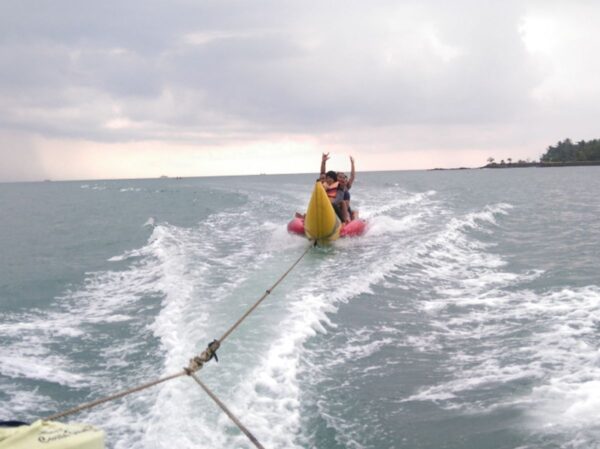 PANTAI CARITA Tiket Masuk dan Aktivitas - September 2025