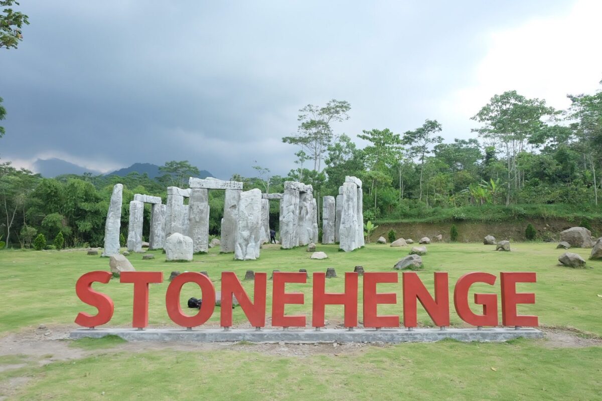 STONEHENGE MERAPI Jogja Taman Batu Unik - Oktober 2025