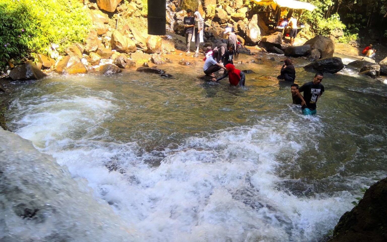 CURUG CINULANG: Pesona Air Terjun Kembar - Oktober 2025