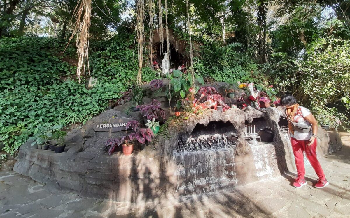 Gua Maria Perjalanan Wisata Religi - Oktober 2025