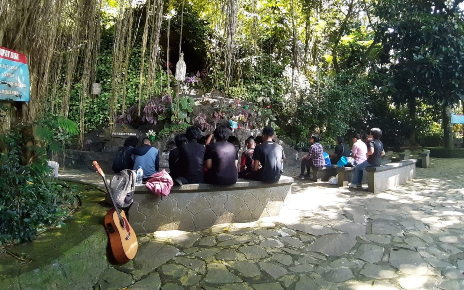 Gua Maria Perjalanan Wisata Religi - Oktober 2025