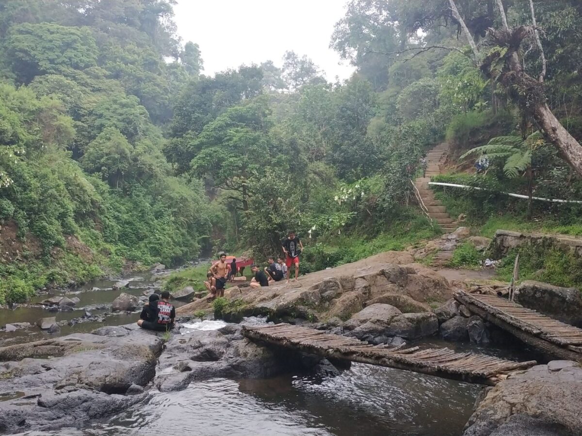 CURUG LAYUNG Tiket Masuk dan Aktivitas - September 2025