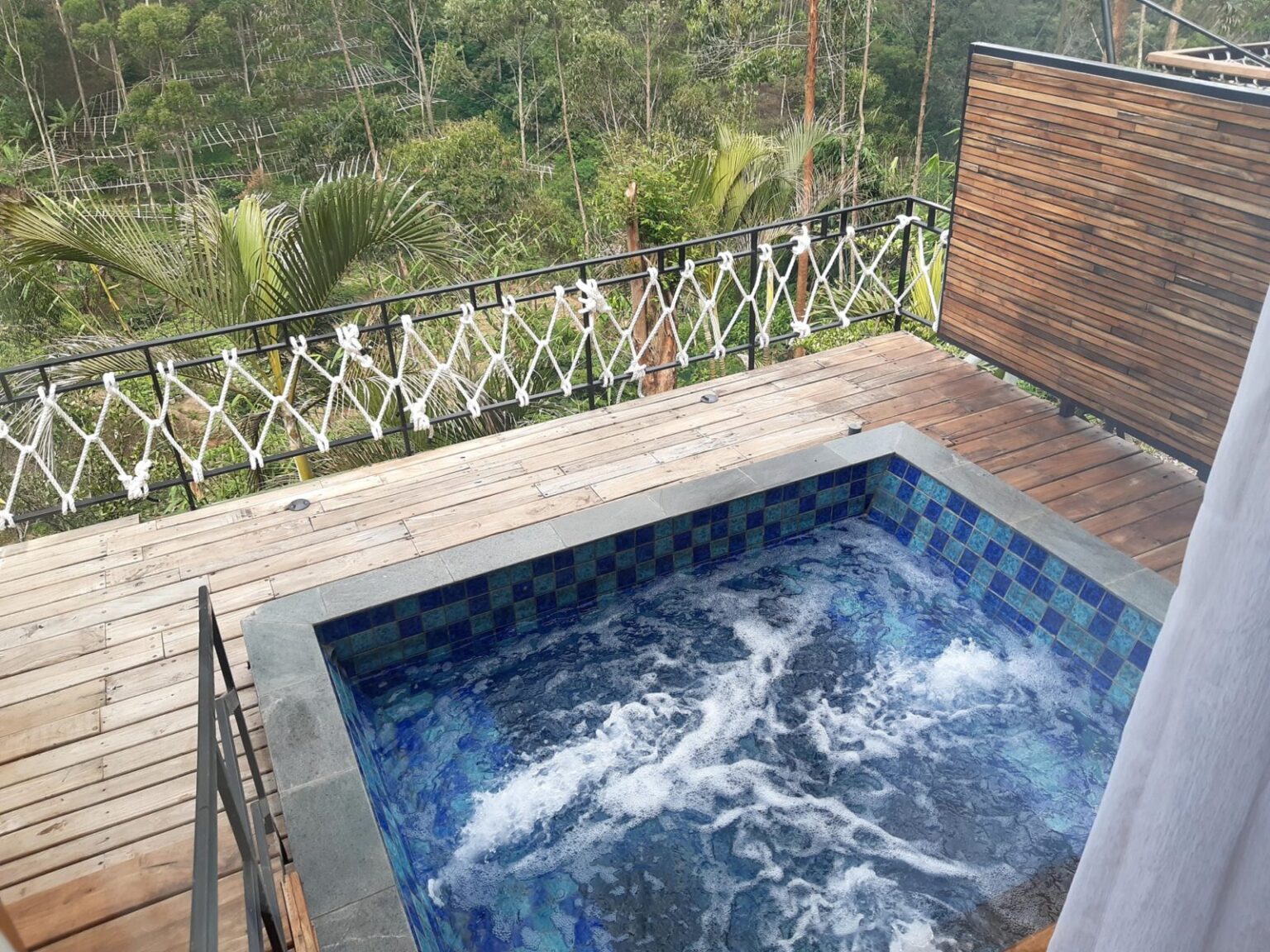 GLAMPING LEGOK KONDANG Ciwidey Tiket & Aktivitas - Oktober 2025