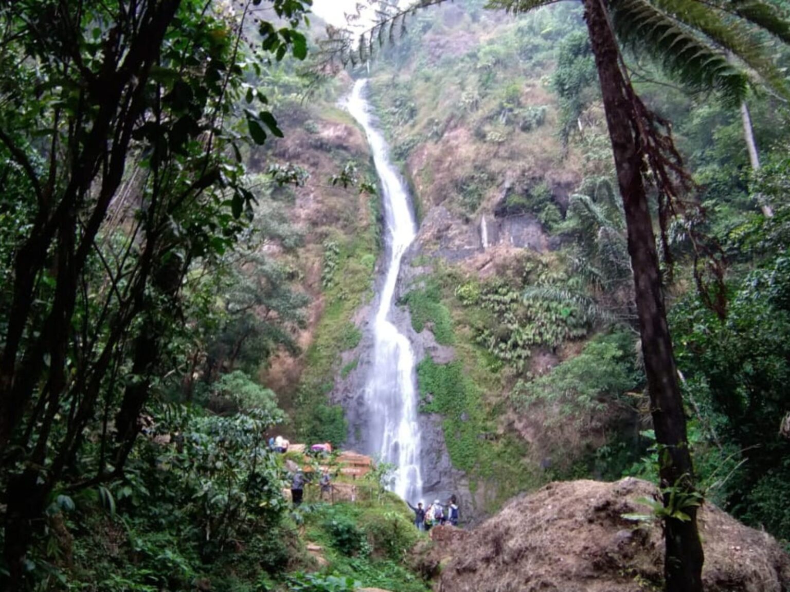 CURUG CIBAREUBEUY Tiket Masuk, Pesona, Fasilitas dan Akses Apr 2026