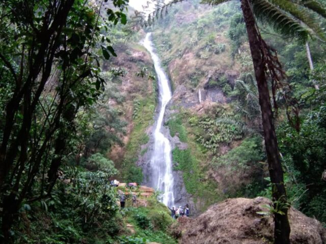 CURUG CIBAREUBEUY Tiket Masuk, Pesona, Fasilitas dan Akses Apr 2026