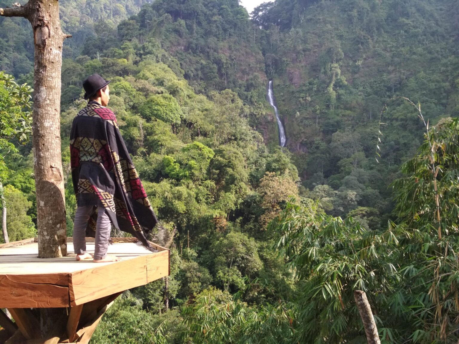 CURUG CIBAREUBEUY Tiket Masuk, Pesona, Fasilitas dan Akses Apr 2026