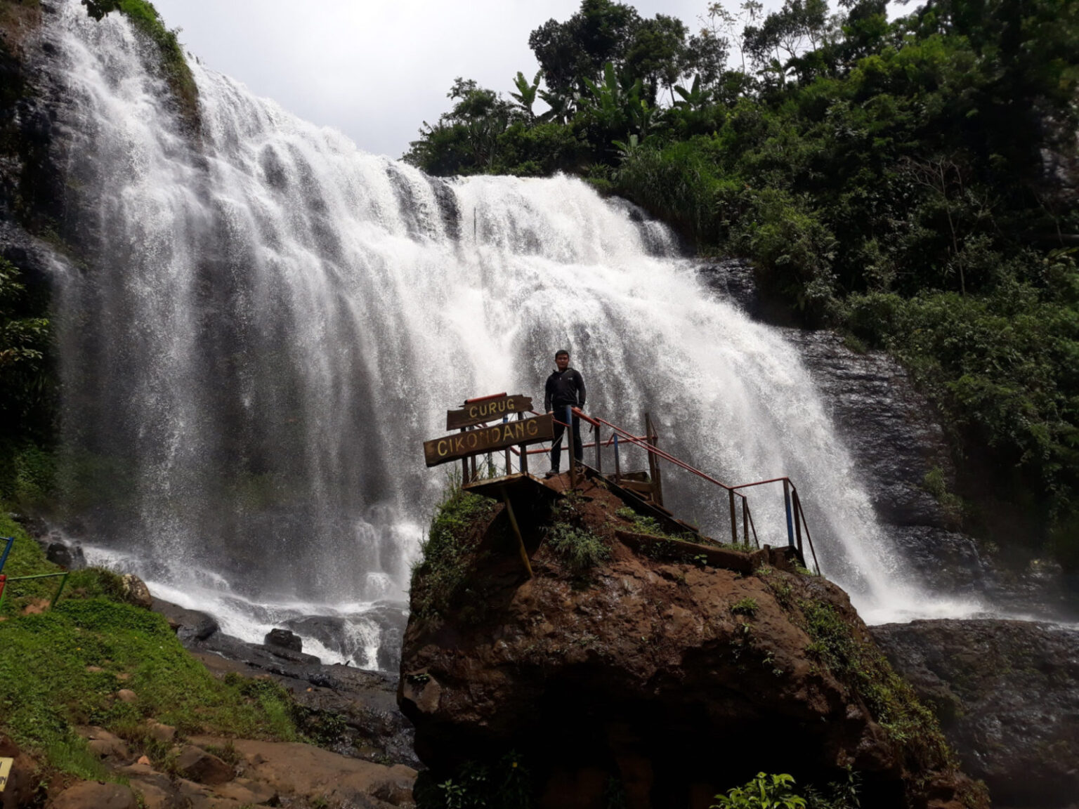 CURUG CIKONDANG Cianjur Tiket Masuk & Aktivitas - September 2025