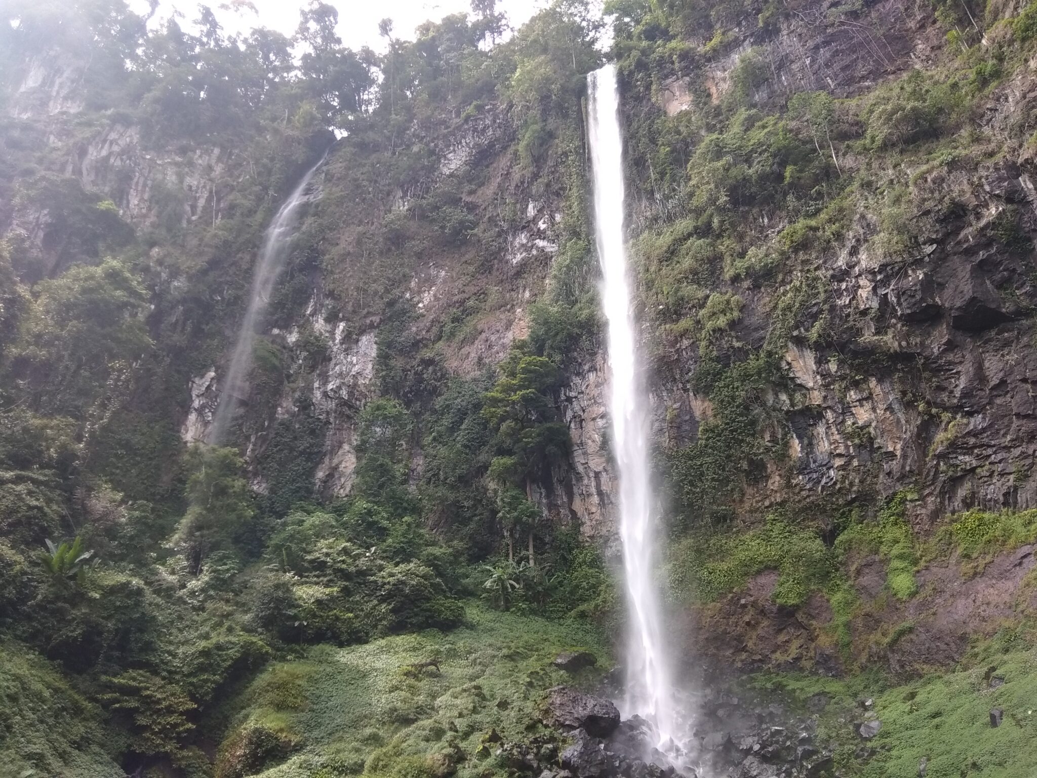 CURUG CILEAT Harga Tiket Masuk dan Daya Tarik Juni 2024