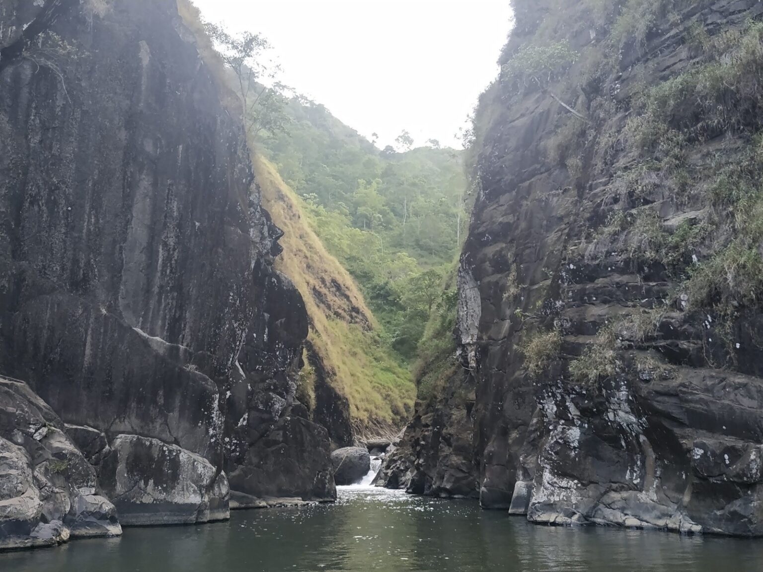 LEUWI TONJONG Surga Tersembunyi di Garut - Oktober 2025