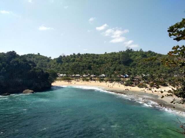 Pantai Batu Bengkung Malang Tiket dan Aktivitas Juni 2026