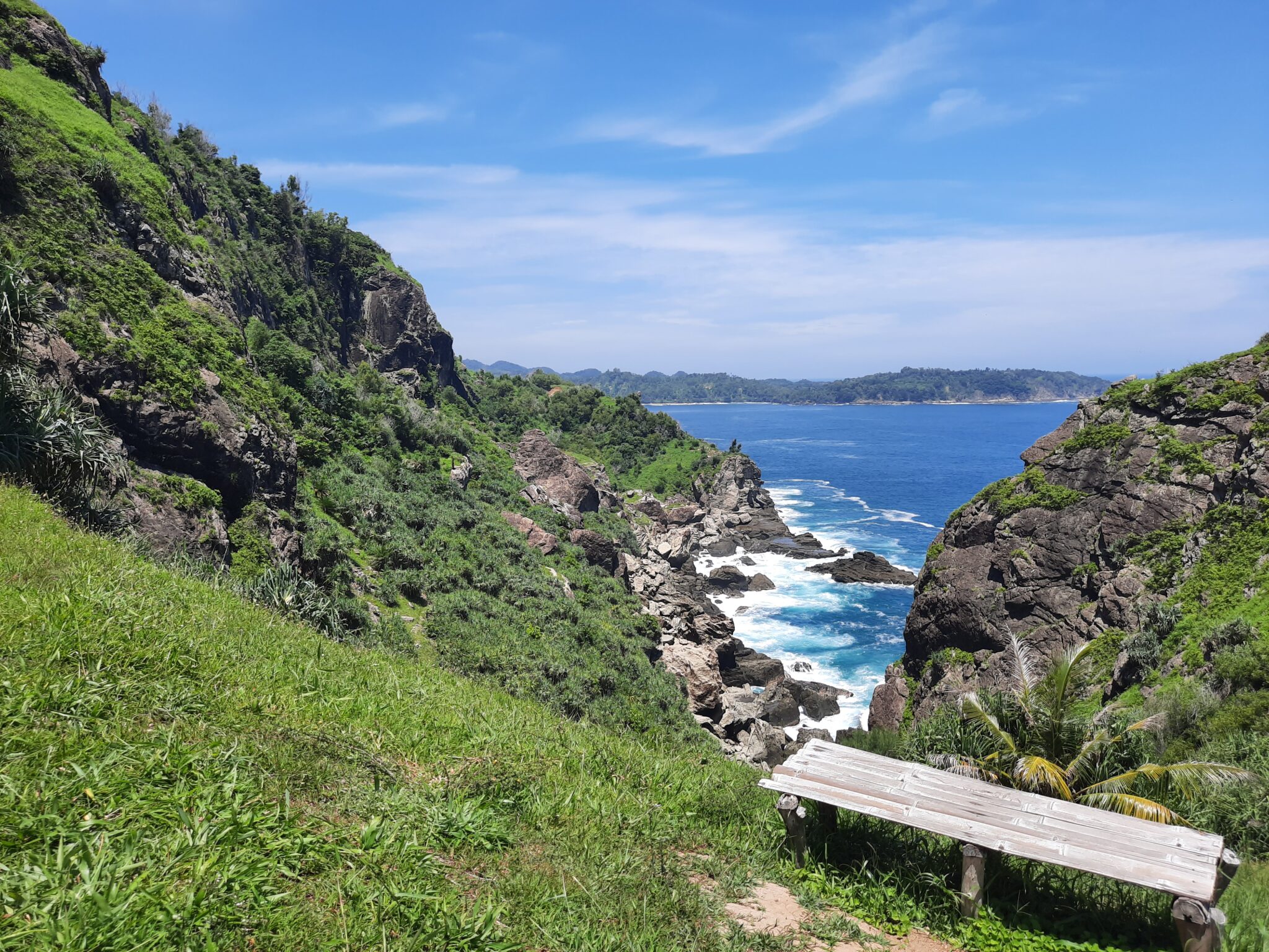 BUKIT PENGILON Harga Tiket dan Aktivitas Juni 2024