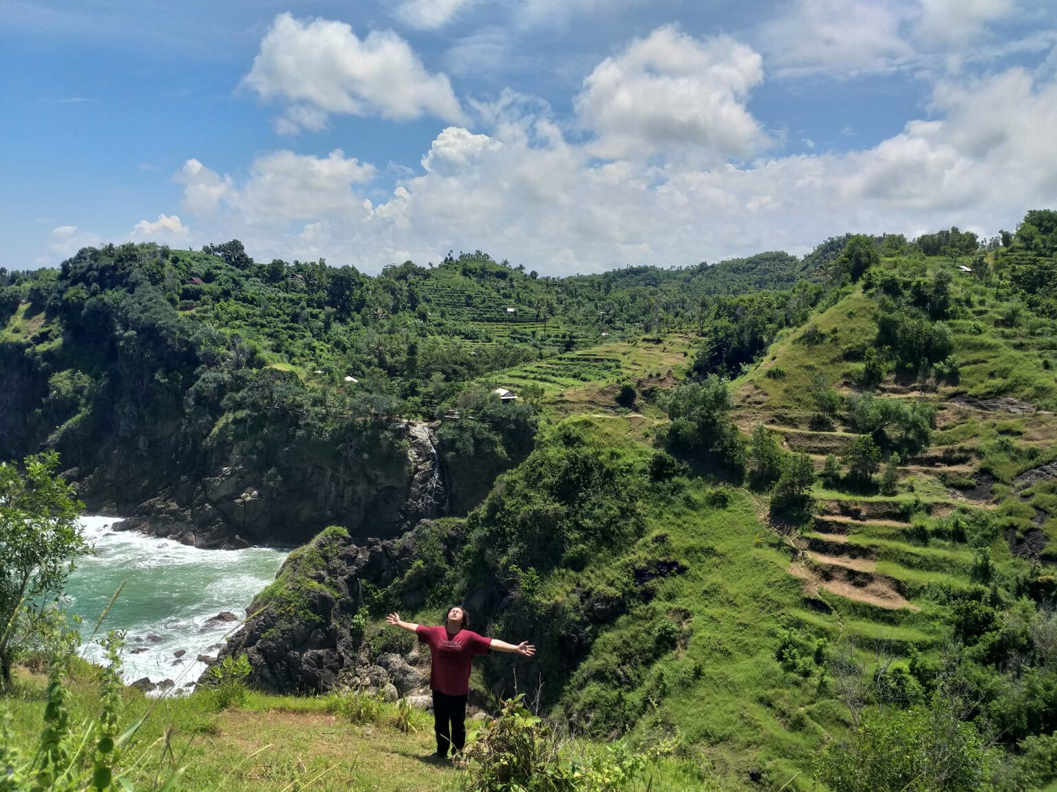 BUKIT PENGILON Harga Tiket dan Aktivitas Mei 2024