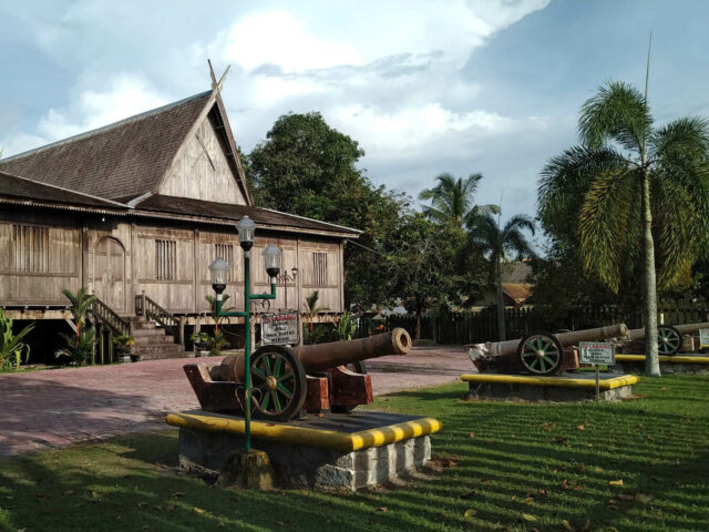 ISTANA KUNING: Tiket & 5 Aktivitas Menarik - Oktober 2025