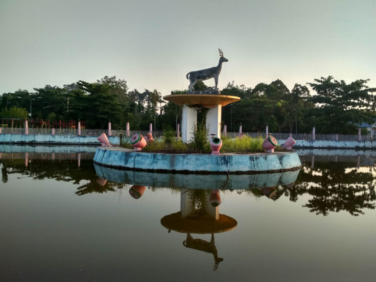 TAMAN RUSA Bartio: 4 Aktivitas Menarik - November 2025