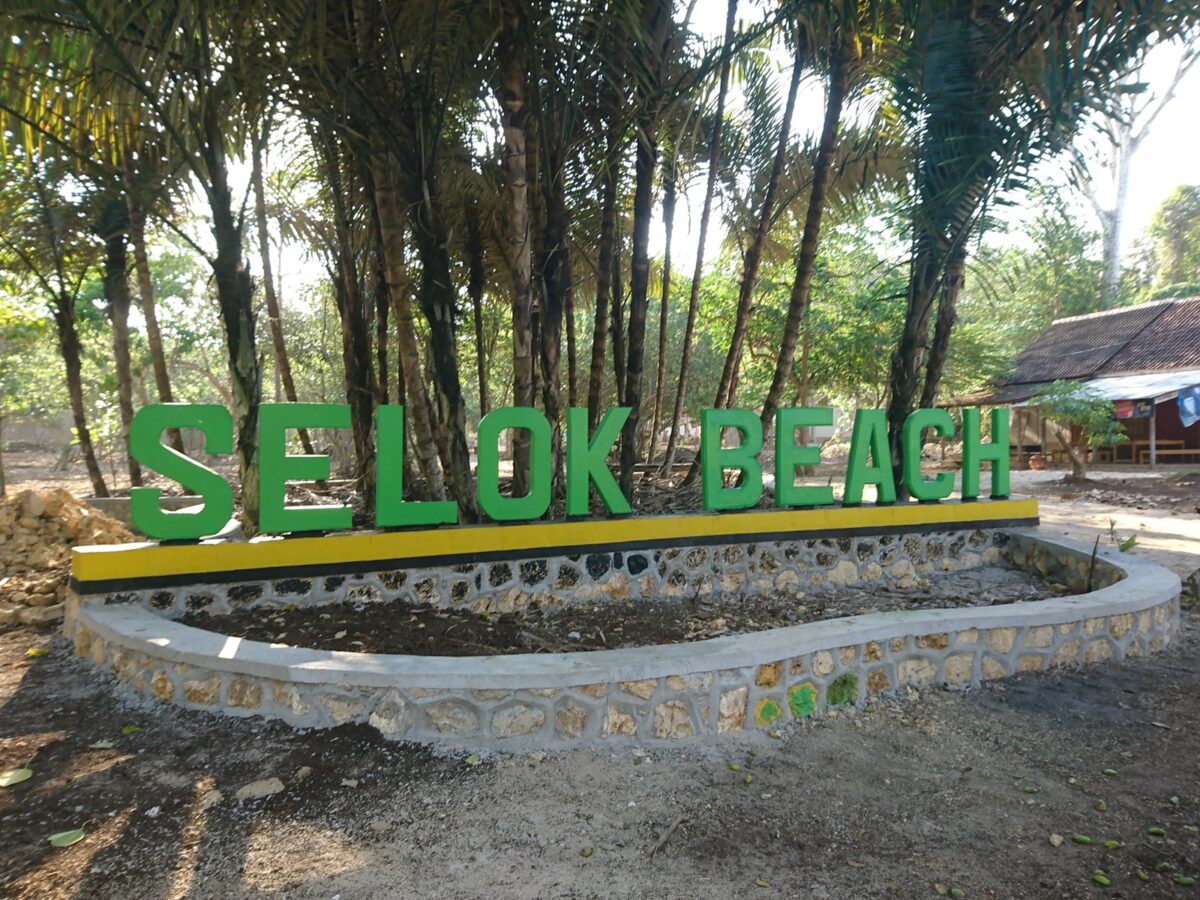 PANTAI SELOK Malang Tiket & Ragam Pesona - Oktober 2025