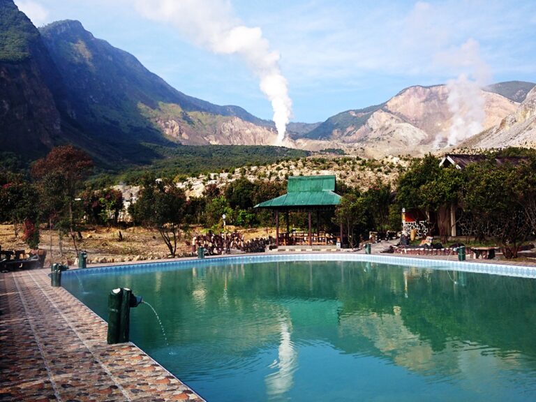 GUNUNG PAPANDAYAN Tiket Masuk, Aktivitas dan Fasilitas - Oktober 2025