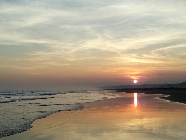 PANTAI CIPATUJAH Tiket & Ragam Atraksi - November 2025