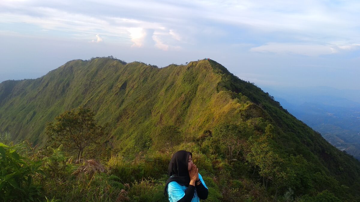 GUNUNG BISMO: Tiket & 5 Jalur Pendakian - Oktober 2025