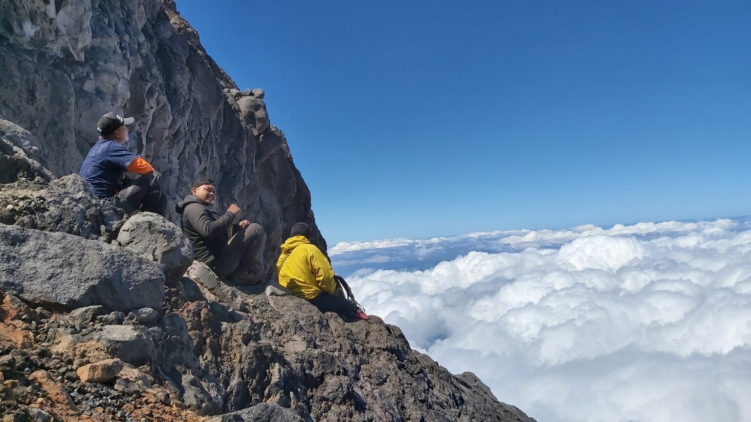 GUNUNG AGUNG Jalur Pendakian & Panorama - TravelsPromo Jalur Pendakian ...