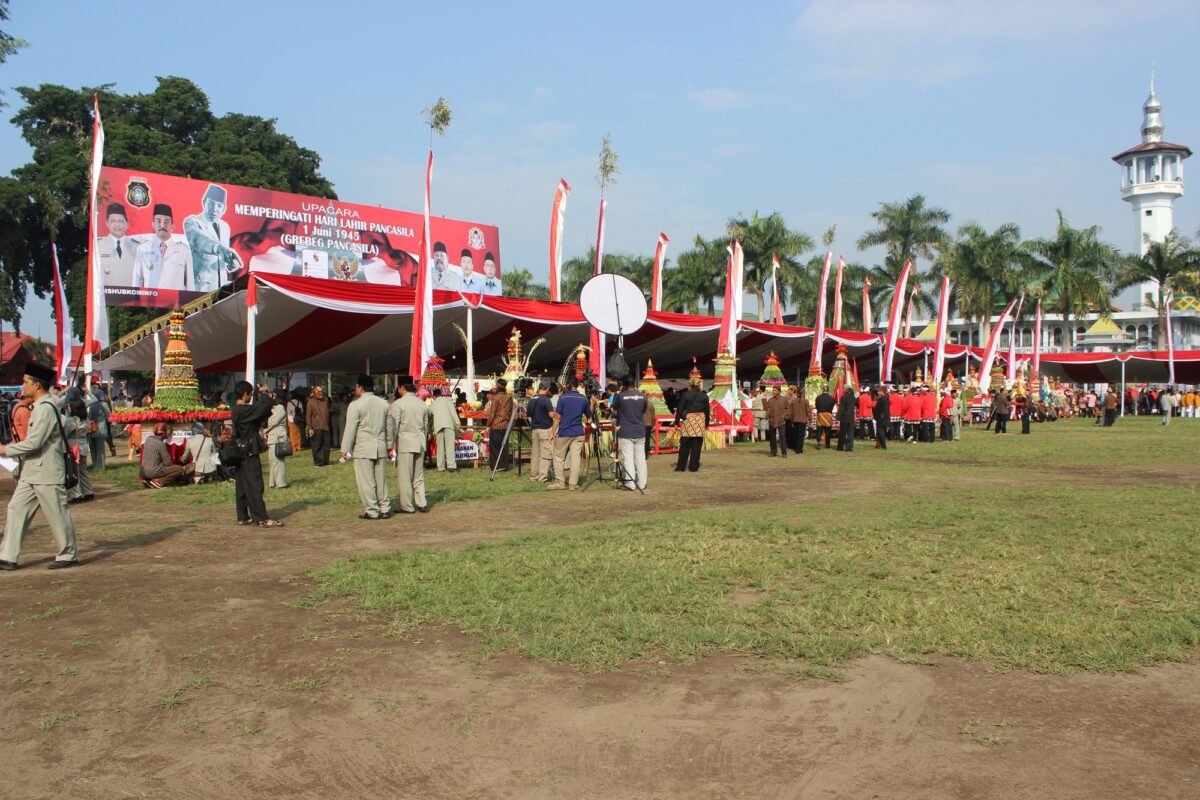 Rekreasi Alun-Alun Blitar Yang Bersejarah - Oktober 2025