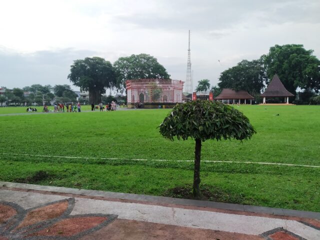 Rekreasi Alun-Alun Blitar Yang Bersejarah - Oktober 2025