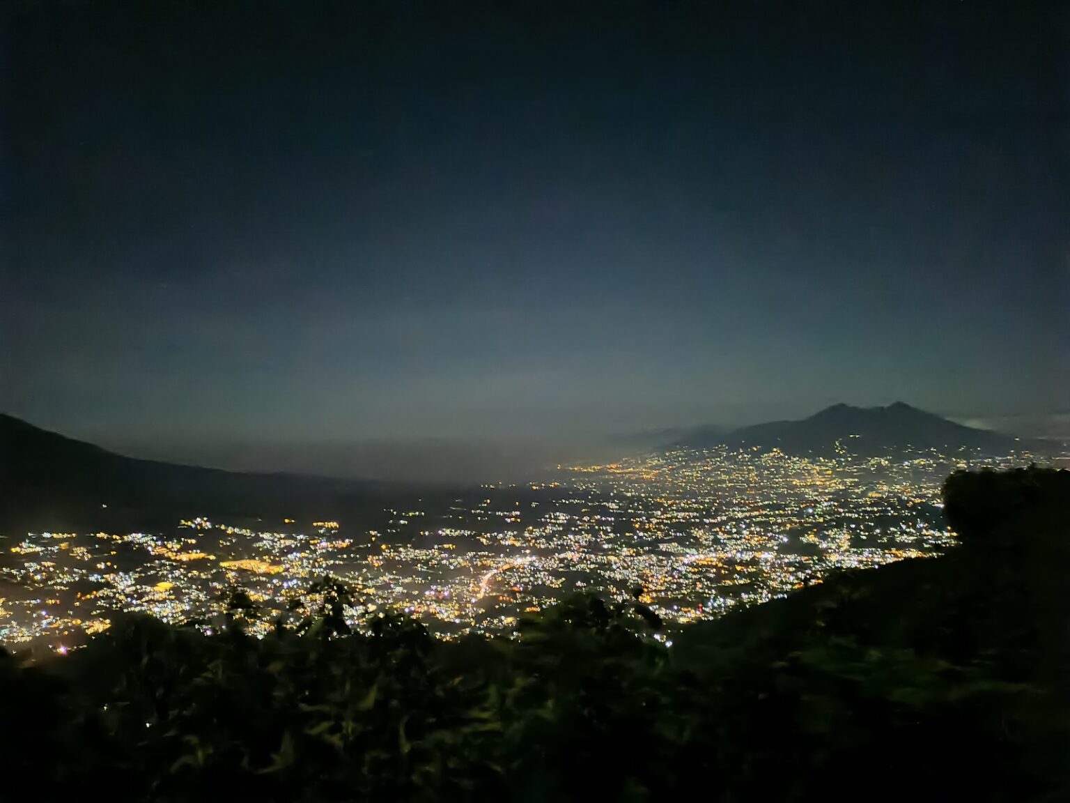 GUNUNG KENCANA Tiket Masuk dan Jalur Pendakian - Oktober 2025