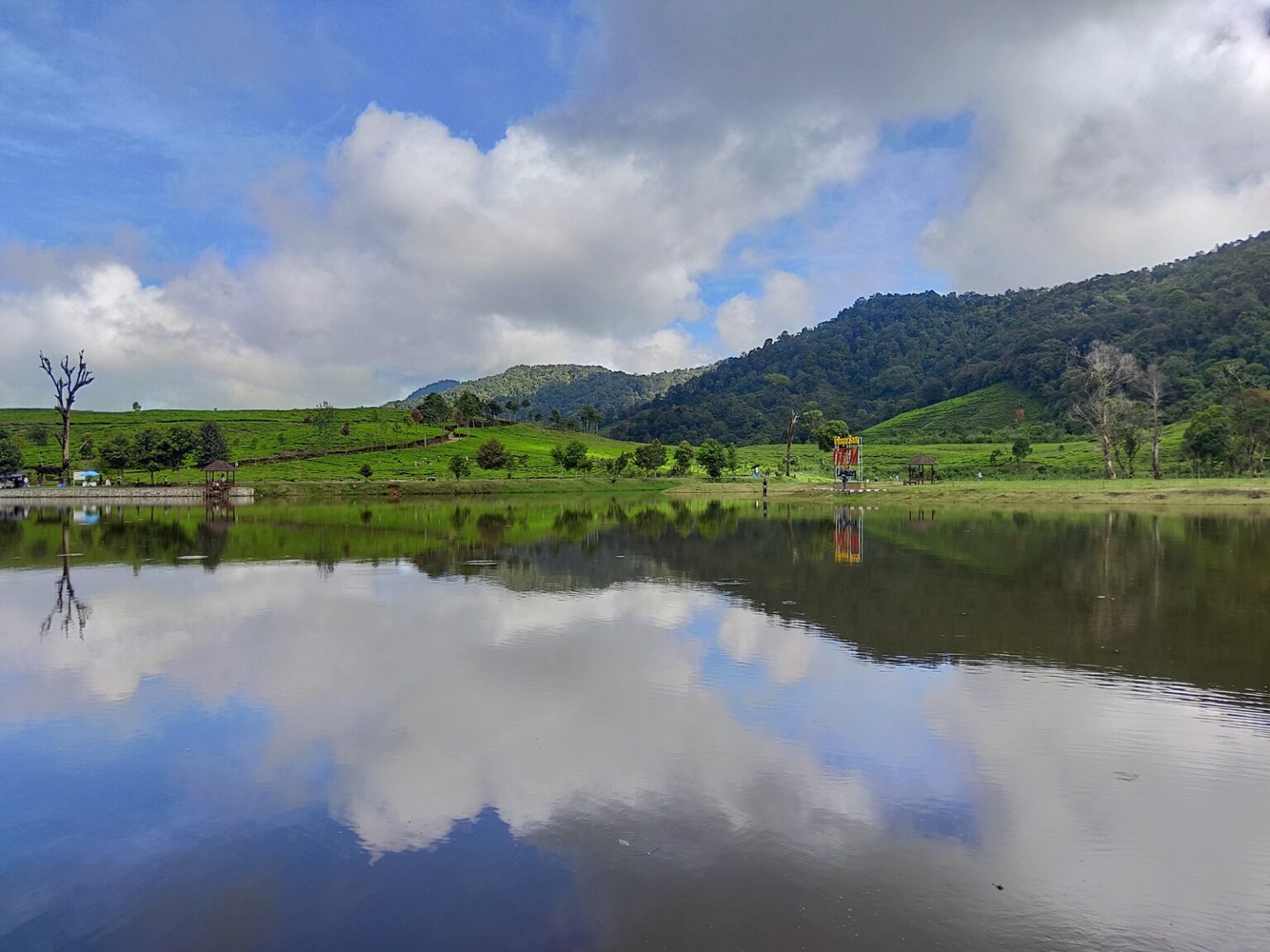 Telaga Saat Puncak Tiket Masuk, Pesona dan Fasilitas - Oktober 2025