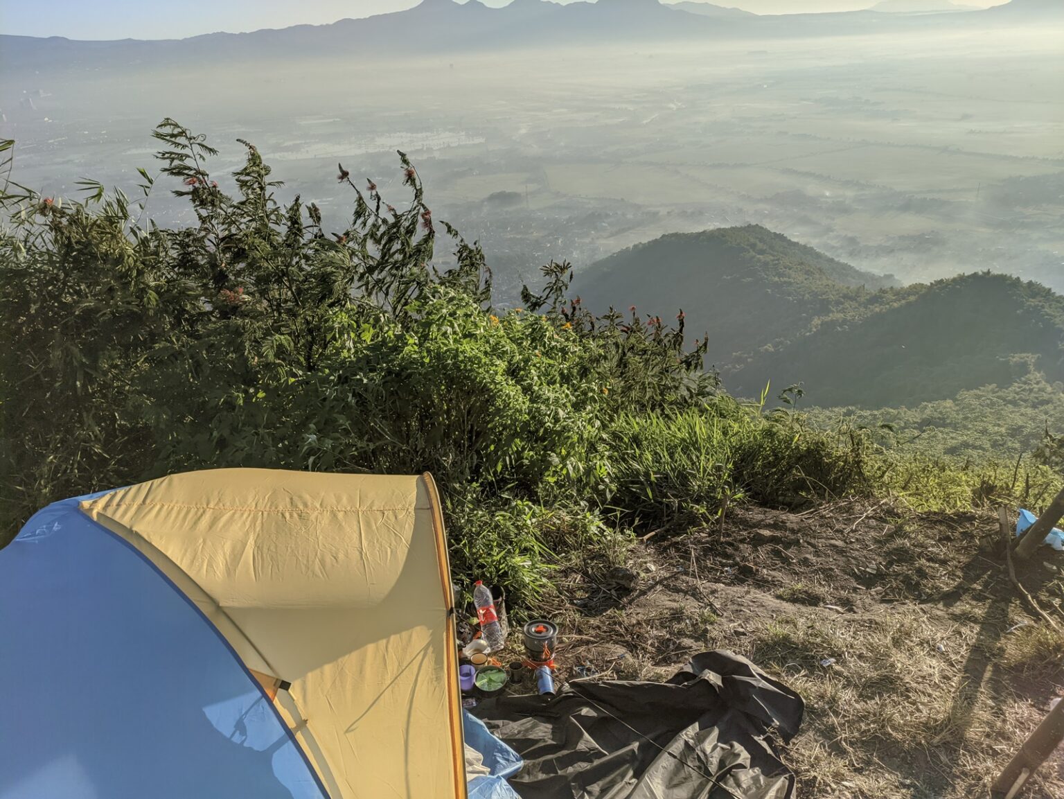 GUNUNG GEULIS Bandung Tetap Menawan Meski Tak Tinggi May 2026
