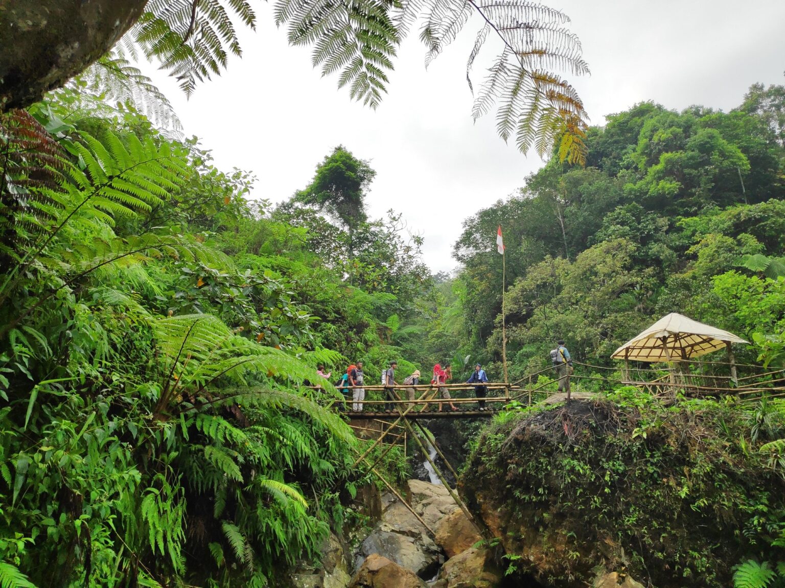 CURUG MARIUK Tiket & Ragam Aktivitas - September 2025