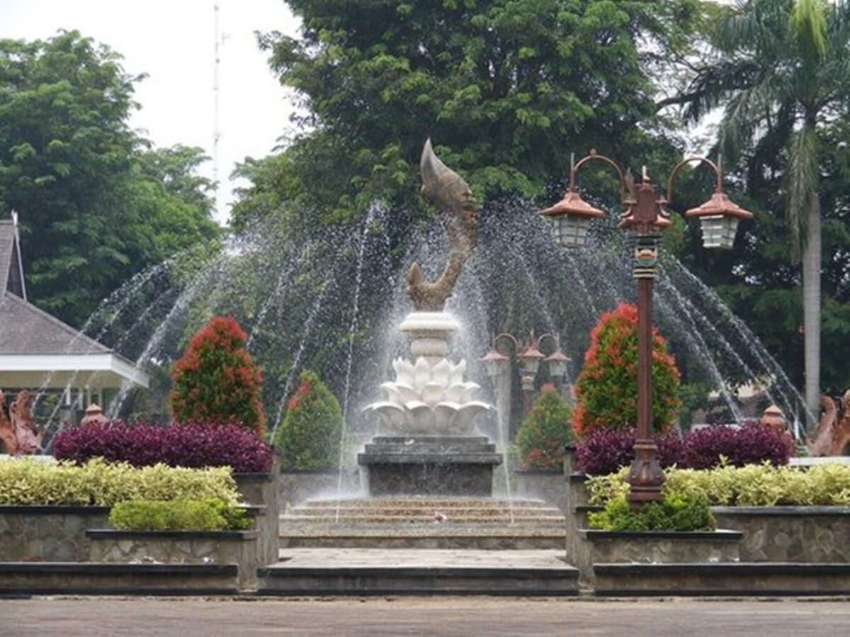 Alun-Alun Purwakarta wisata lengkap di tengah kota - Oktober 2025