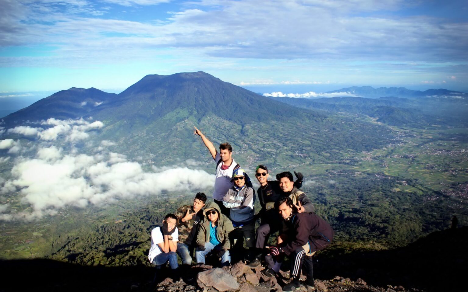 GUNUNG MARAPI Tiket & Jalur Pendakian - Mei 2025