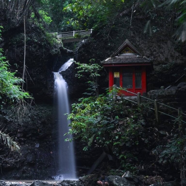 Segarnya 7 Destinasi Wisata Curug di Bandung