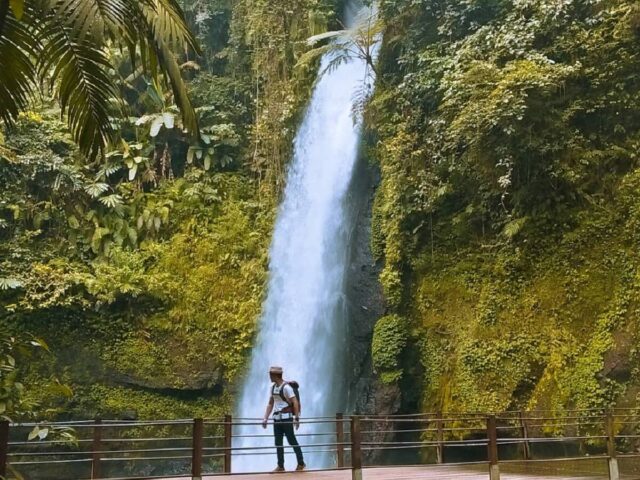 CURUG SUKABUMI: 7 Air Terjun Eksotik