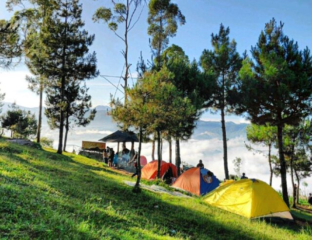 7 Gunung Populer di Bandung Cocok Untuk Trekking