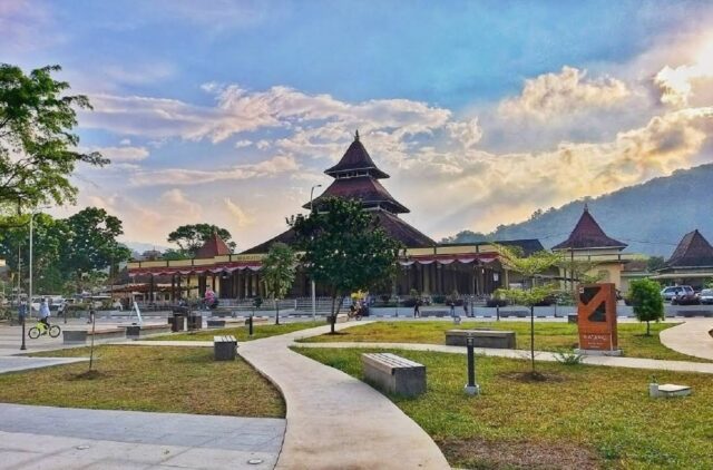 Wisata Sumedang : 7 Destinasi Populer