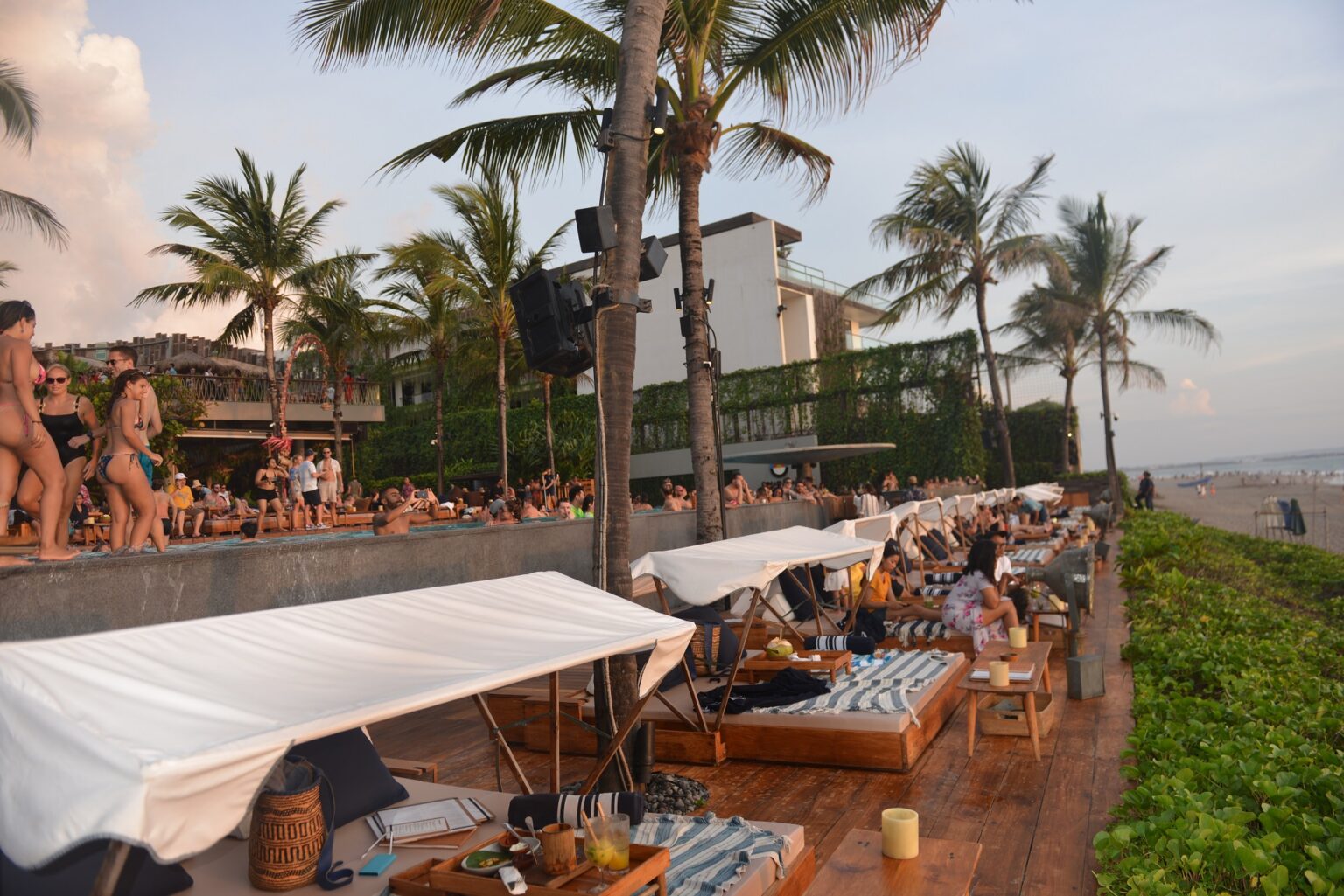 Potato Head Beach Club Harga Menu & Aktivitas Juni 2026