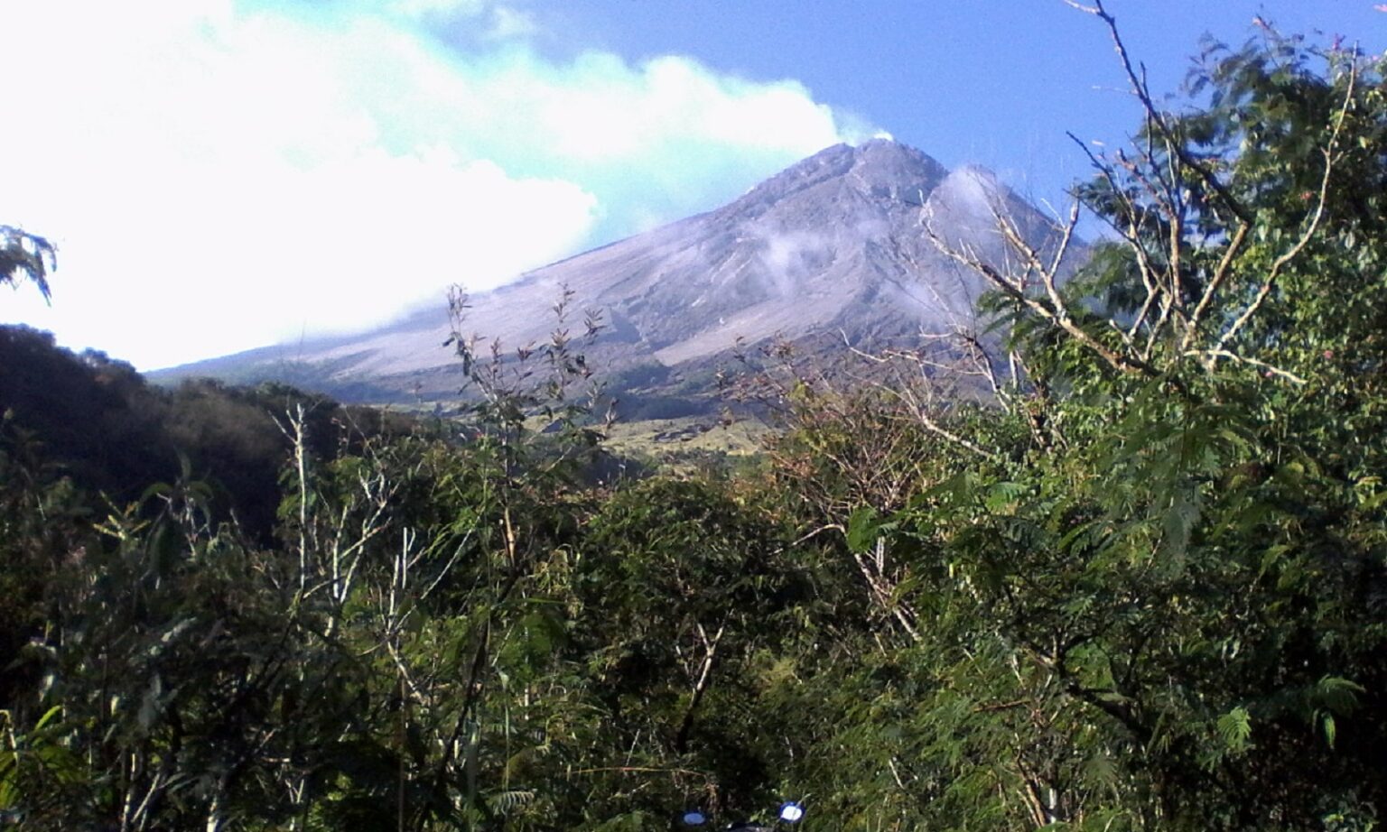 BUKIT TURGO Wisata Makan Syekh Berbalut Indahnya Merapi May 2026