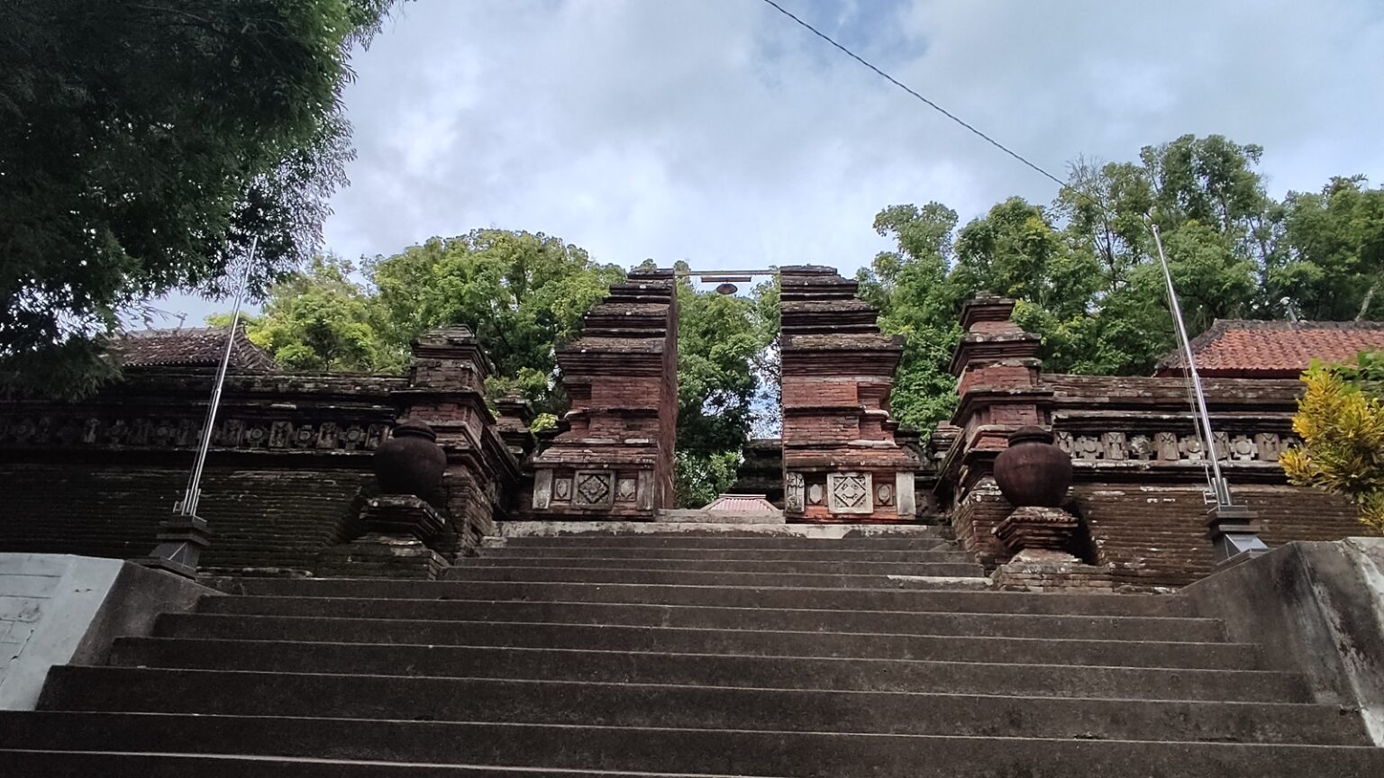 Wisata Sejarah Makam Raja-Raja Imogiri Tiket Gratis - Oktober 2025