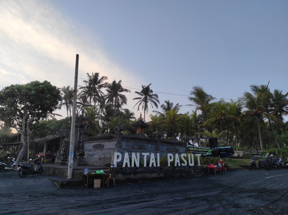 PANTAI PASUT Tiket Masuk dan Daya Tarik - Oktober 2025